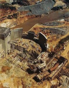 How was this Victoria Dam built without even a piece of iron wire ...