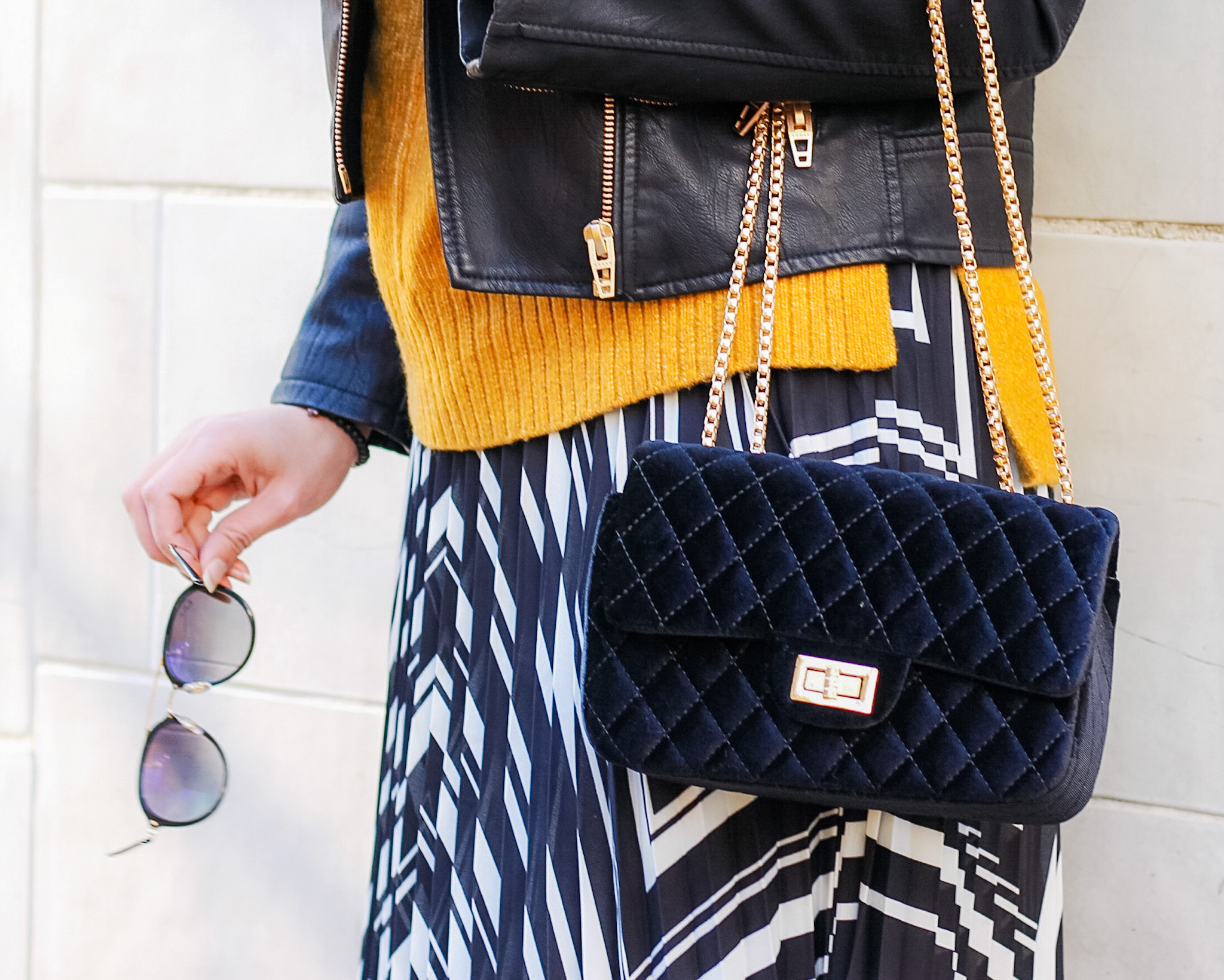 Swing into Style: 14 Breathtaking Crossbody Bags – Pictorial Bliss ...